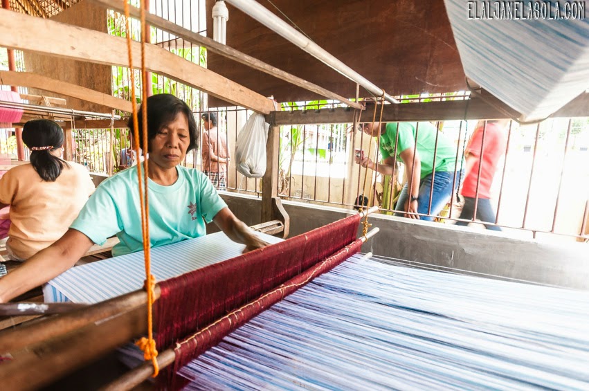 Elal Lasola Travel & Photography: Bugasong | Patadyong Weaving