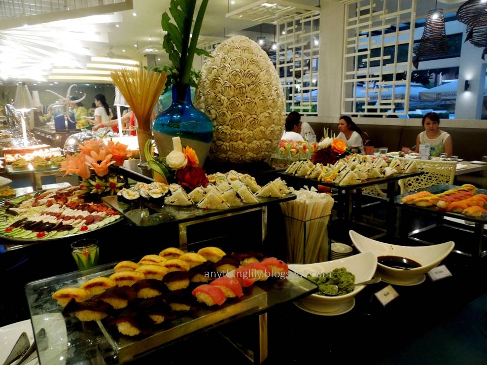 anythinglily: Boracay Travel: A Review Of Dinner Buffet @ Sea Breeze ...