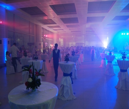 Banishing Bridezilla: Venue Prospect: The Tents at Alphaland Southgate