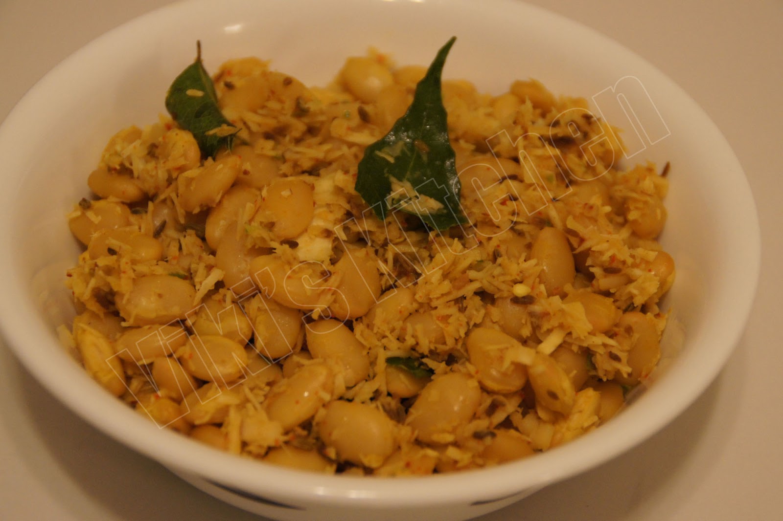 Viki 's Kitchen: Mochai sundal