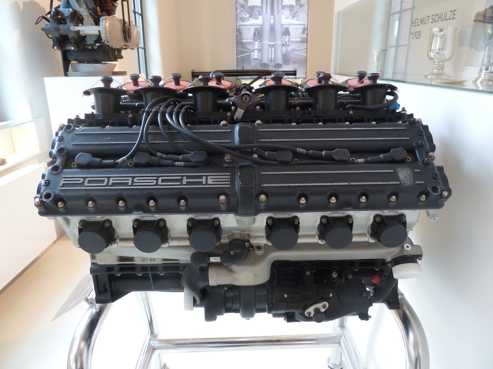Aaron's VW-1500 Blog: Porsche V12 80' F1 Engine 1990