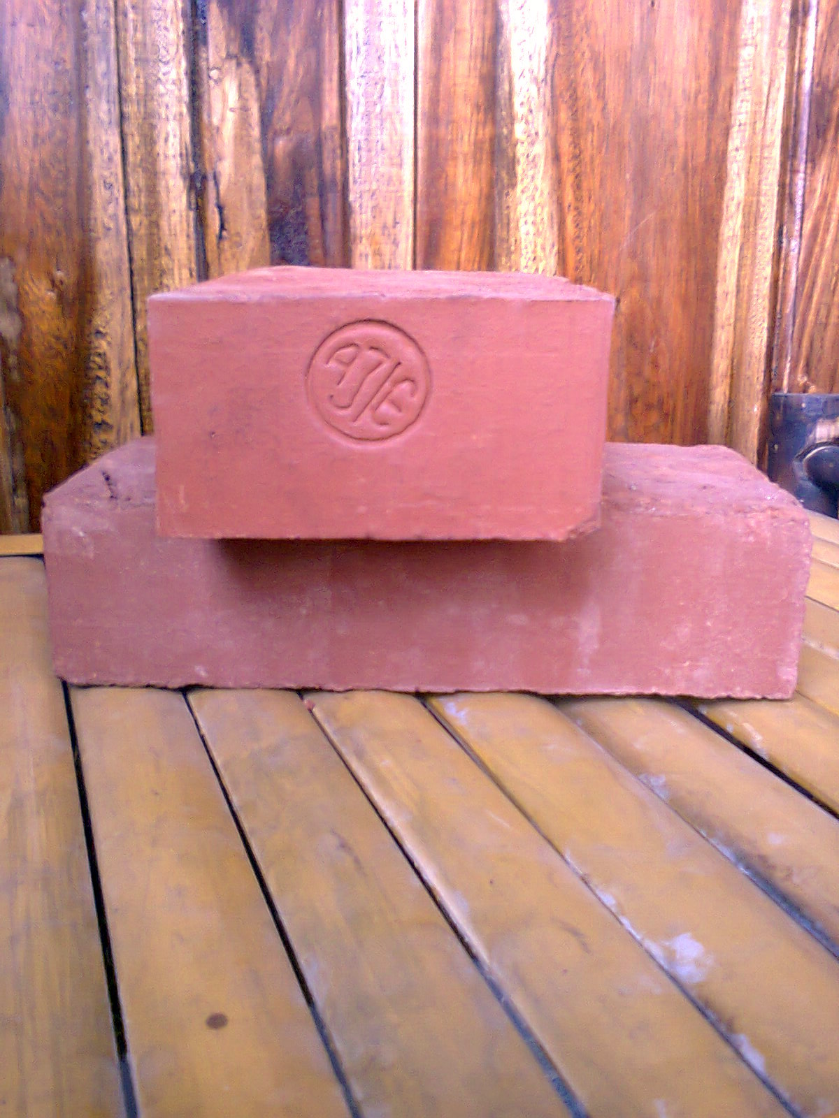 Bata Merah EFOX: Bata Merah Berkualitas