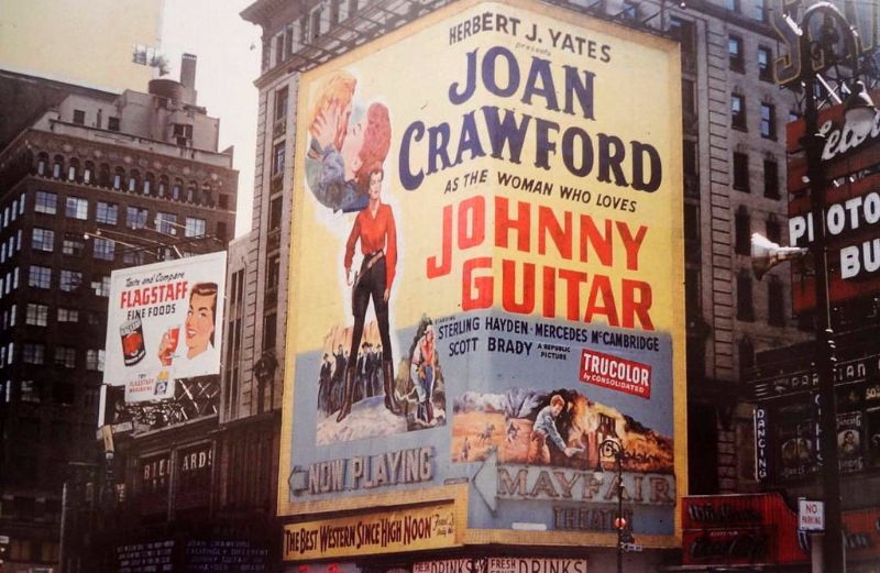 55 Fascinating Photos That Capture Street Scenes of New York City in ...