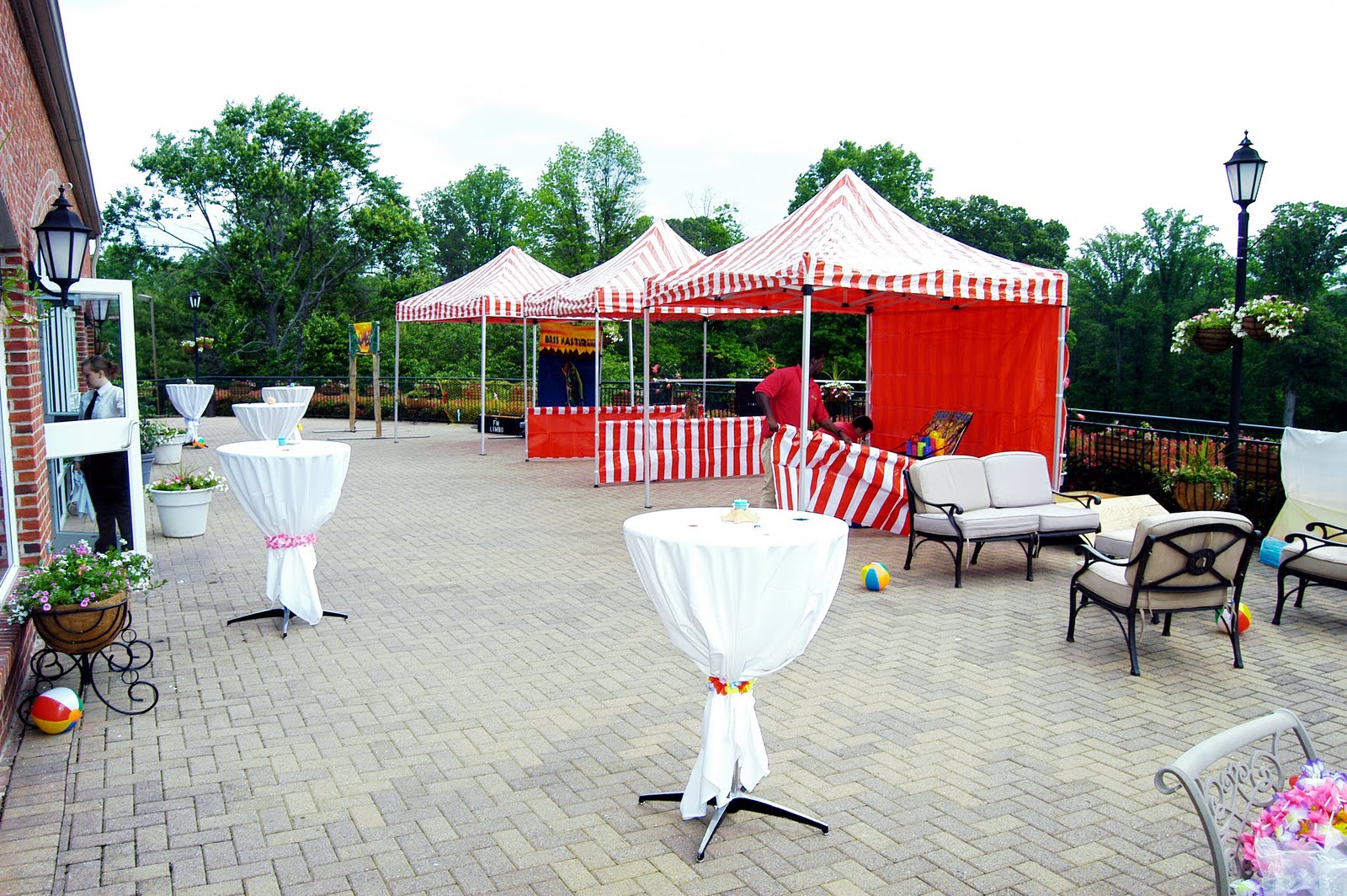 Signature Chic: Signature Beach/Boardwalk Theme Party