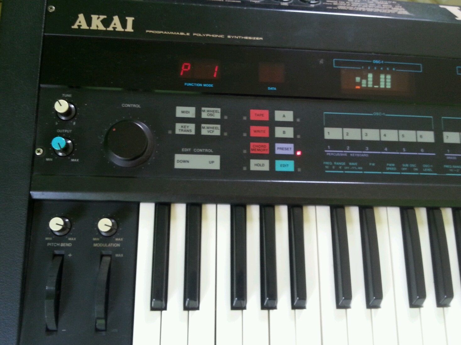MATRIXSYNTH: AKAI AX80 Analog Synthesizer