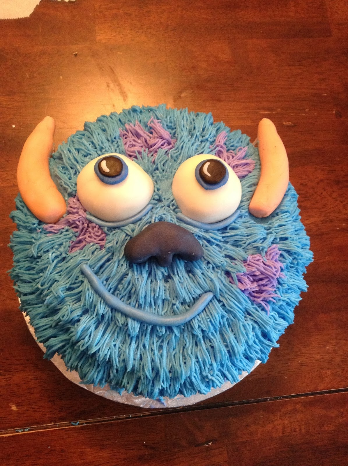 Mmcakeshop: Monsters Inc Cake and Cupcakes (Mike & Sully)