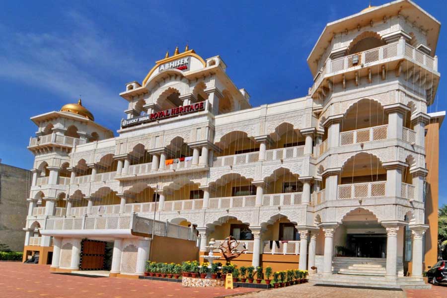 LUCKY INDIA ROYAL HERITAGE: THE LUCKY PALACE ROYAL HERITAGE, PURI
