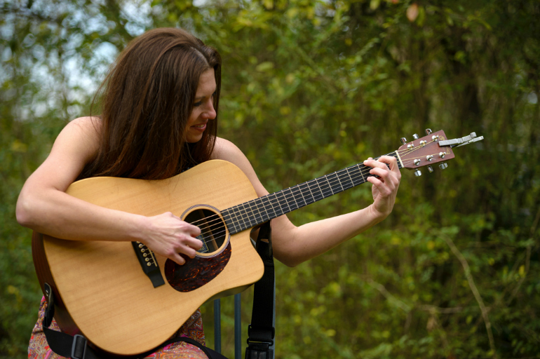 THE COLOR COMPANY: Amy Lott