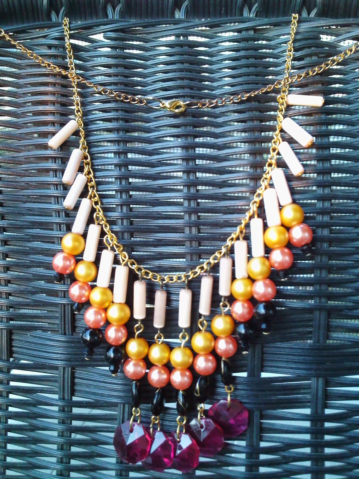 byDada beads: Coliere in culori neon