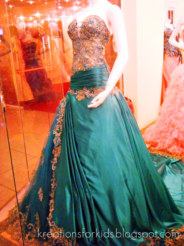 Gambar Model Gaun Wanita Terbaru | Fashion Terbaru