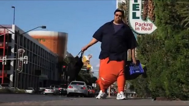 Malgré des testicules de 50 kg, Wesley refuse l’opération ...