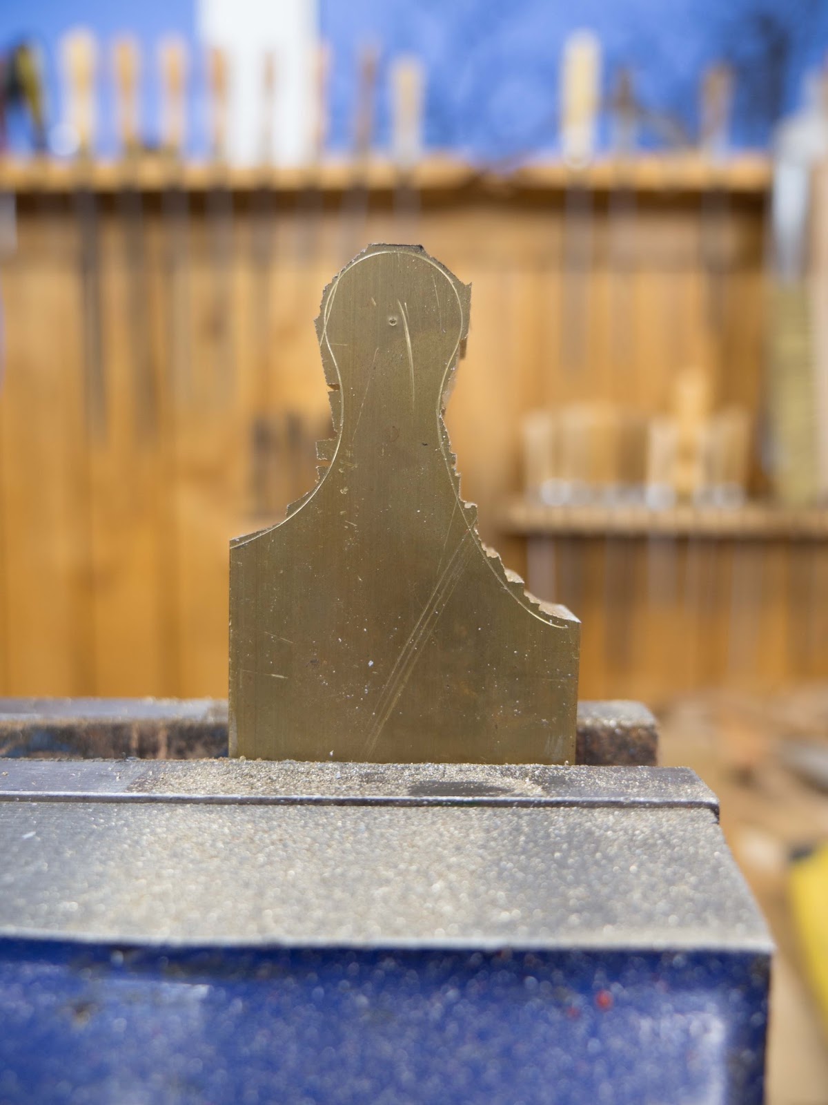 Sauer & Steiner: an unconventional lever cap