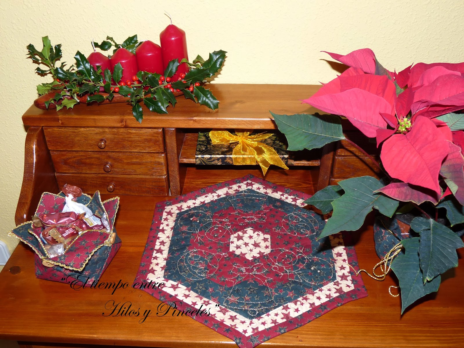 EL TIEMPO ENTRE HILOS Y PINCELES: ADORNOS NAVIDEÑOS DE PATCHWORK.