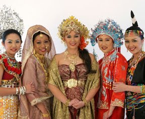 Malaysian Culture: MALAYSIAN CULTURE