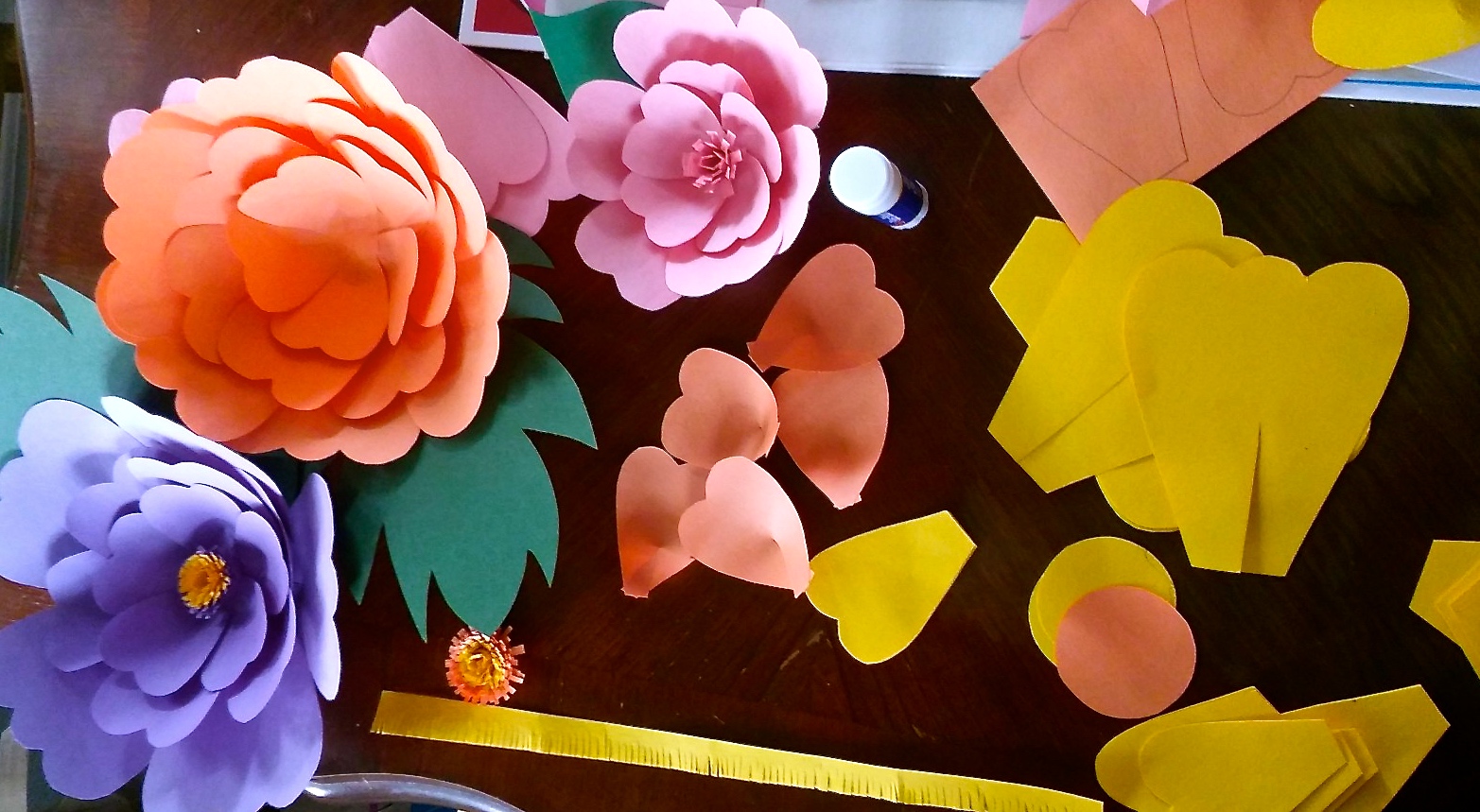 At Home with the Loverbees: Easter Egg & Paper Flower Garland