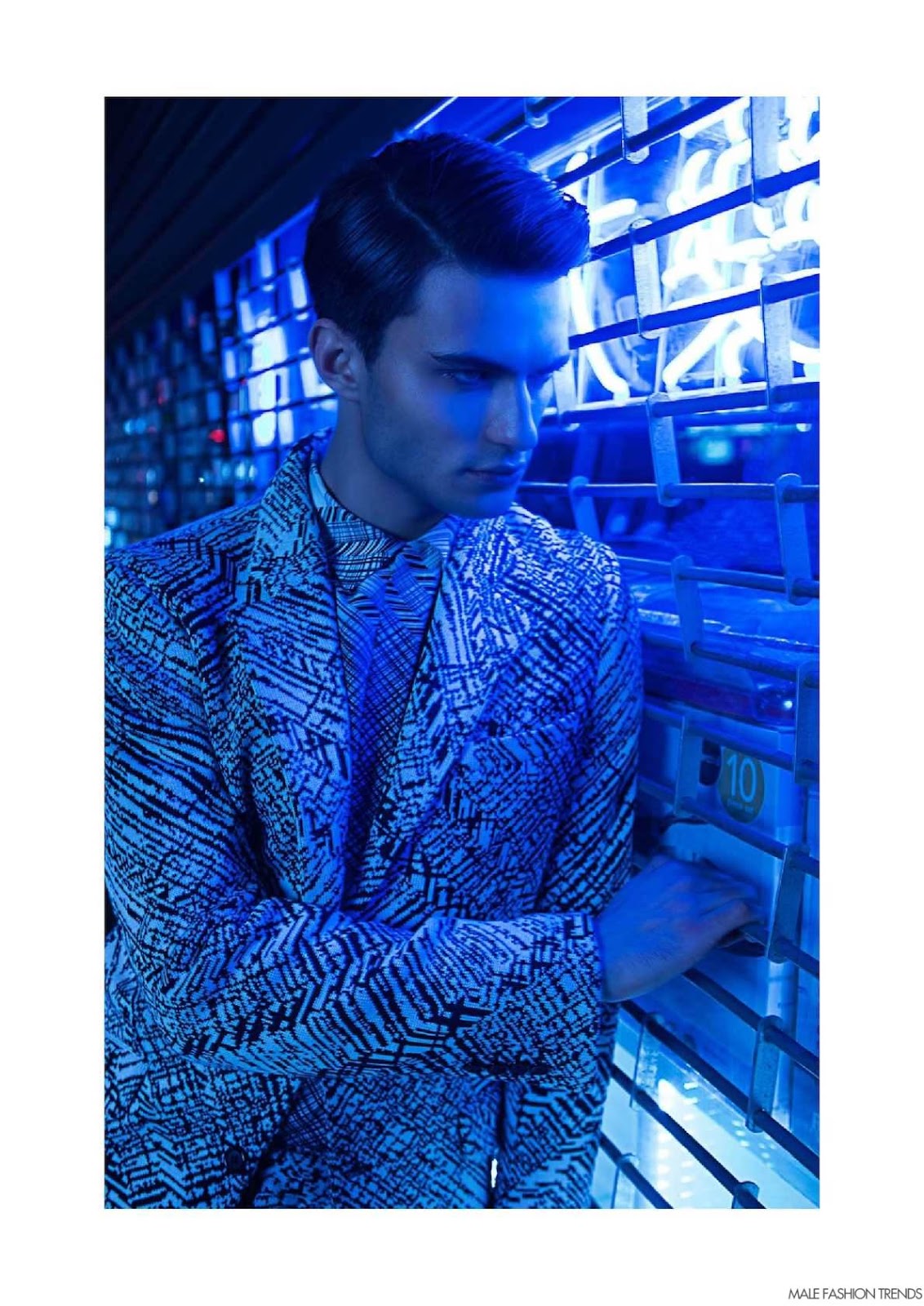 Reynolds Duck para LEWIS Magazine No. 2 por Lalo Torres