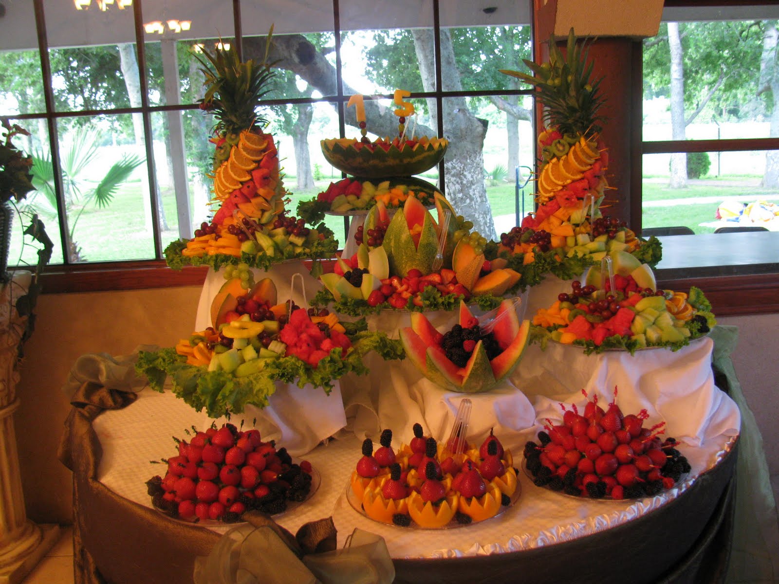 Yolanda's Fruit Catering