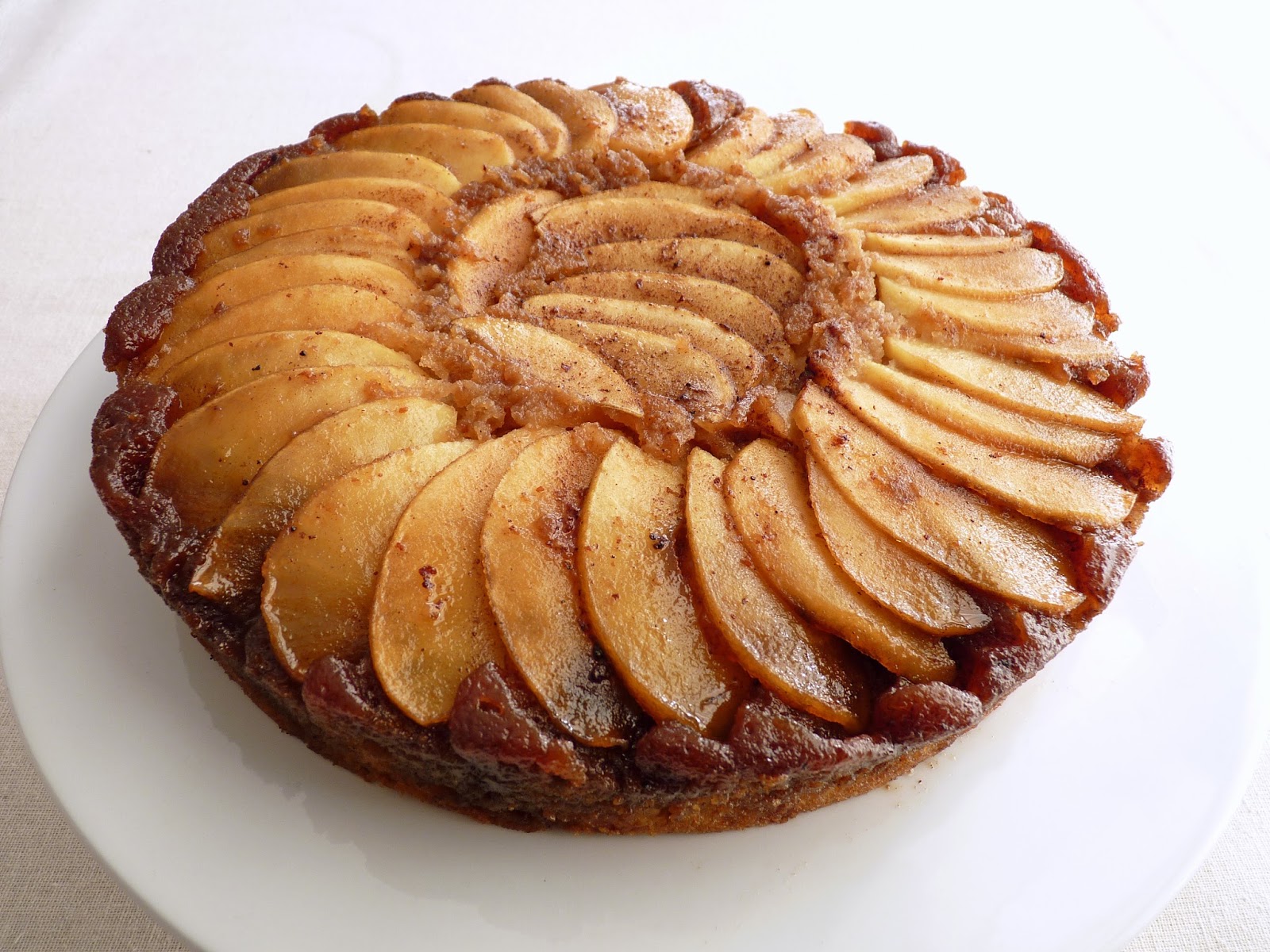 :pastry studio: Apple Rum Upside Down Cake
