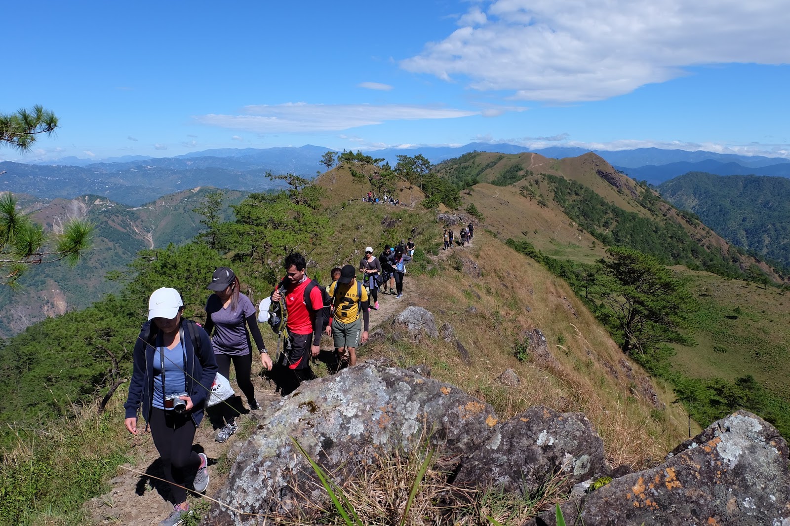 A Day Hike in Mt. Ulap - From The Highest Peak to The Deepest Sea