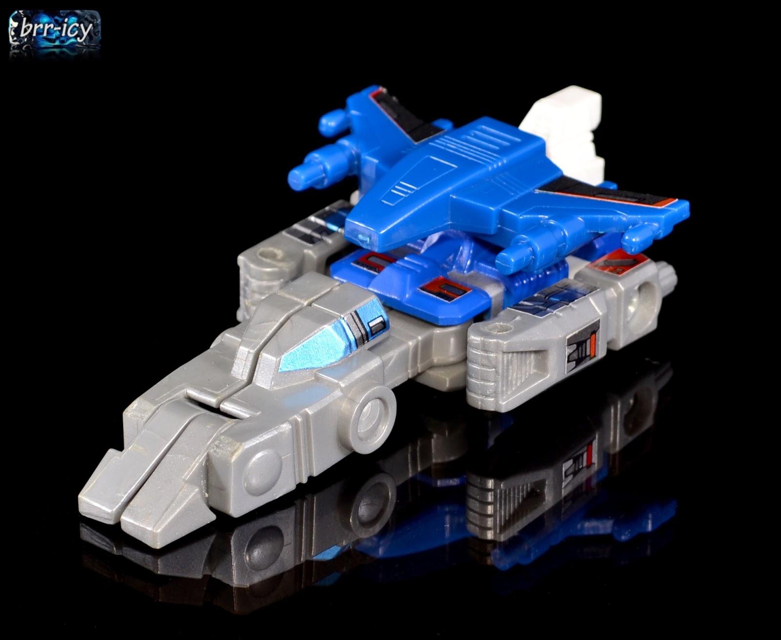 Brr-icy's Transformers Reviews: Victory Crossformers: Blue Bacchus and ...