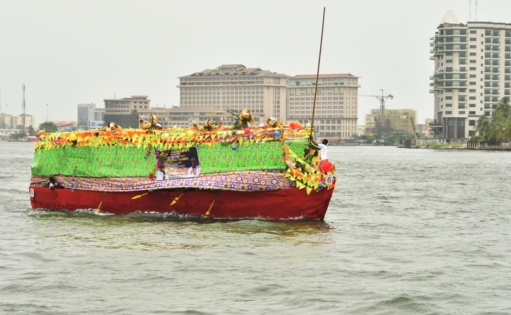 Photos: Gov. Ambode at 2018 Lagos Boat Regatta held at the Lagoon ...