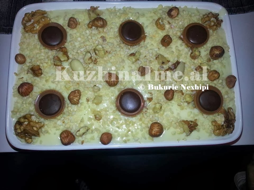 KuzhinaIme.al: EMBELSIRE ME BISKOTA (Receta nga Bukurie Nexhipi)