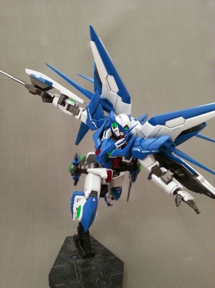 HGBF 1/144 Gundam Amazing Exia - Painted Build
