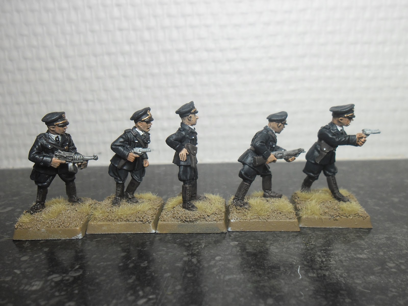Blue Max Miniatures: City Police