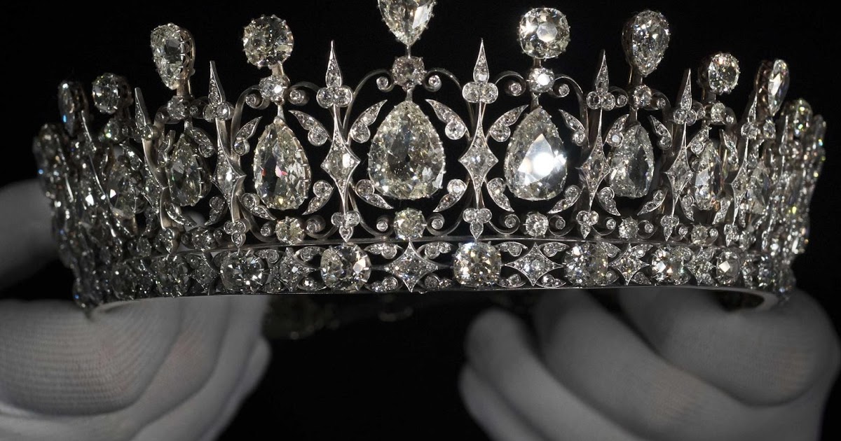 Royal Jewels of the Day: The Fife Tiaras at Kensington Palace - DRAW A ...