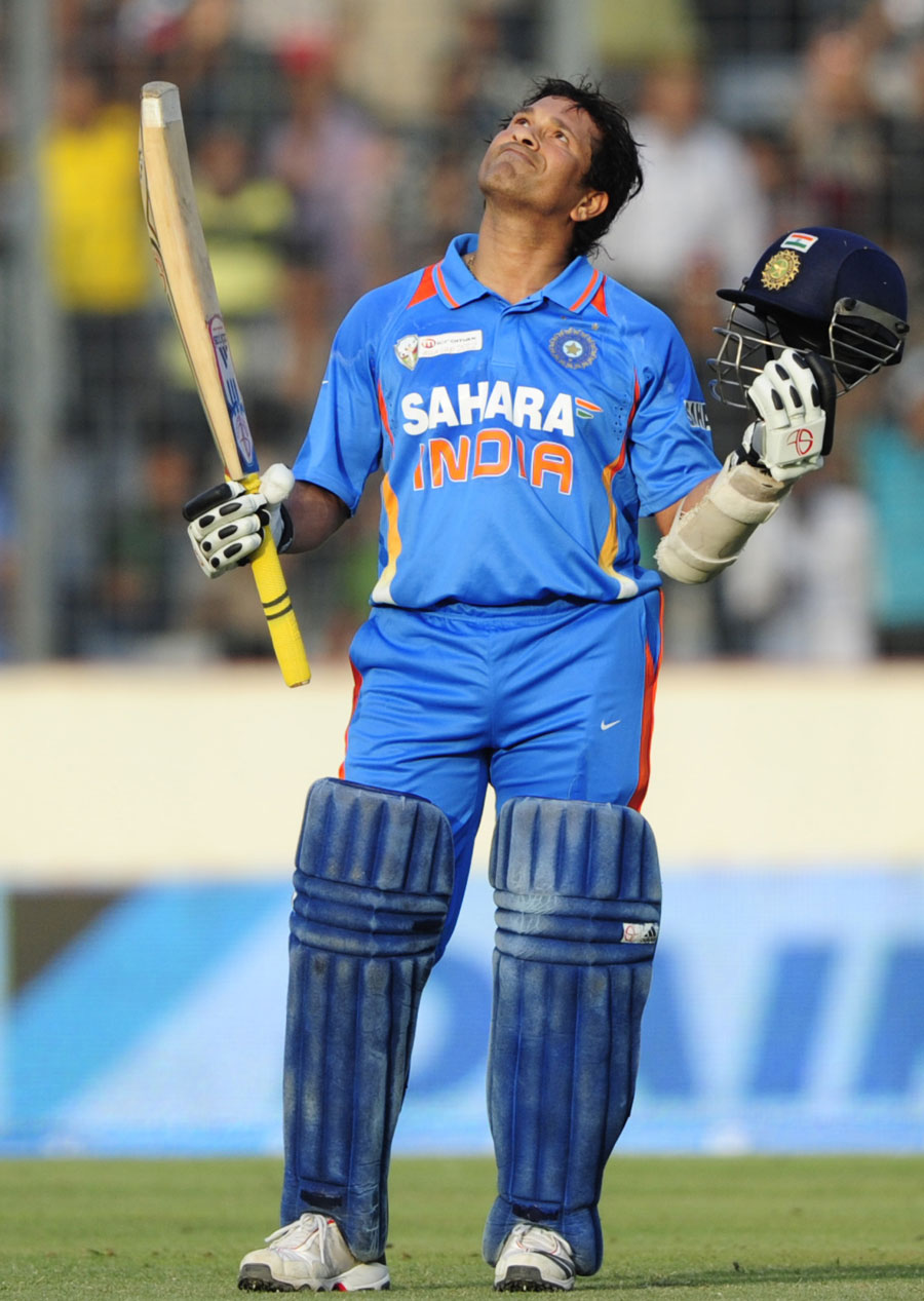 Sachin Tendulkar: Sachin scripts history by scoring 100 international ...