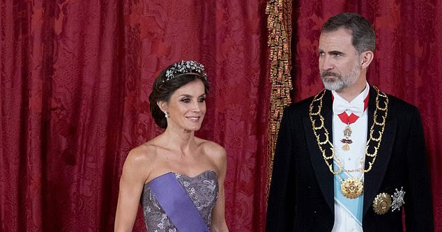 Royal Family Around the World: Spanish Royals Host A Gala Dinner For ...