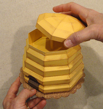 Needles 'n' Knowledge: Beehive 3D Form With Compartment