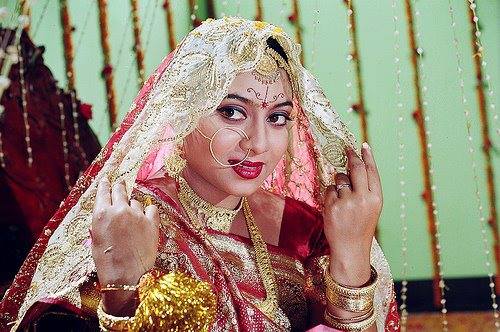 Bangladeshi Actress Sabnur photos ~ Nayoknaikaphotos.blogspot.in