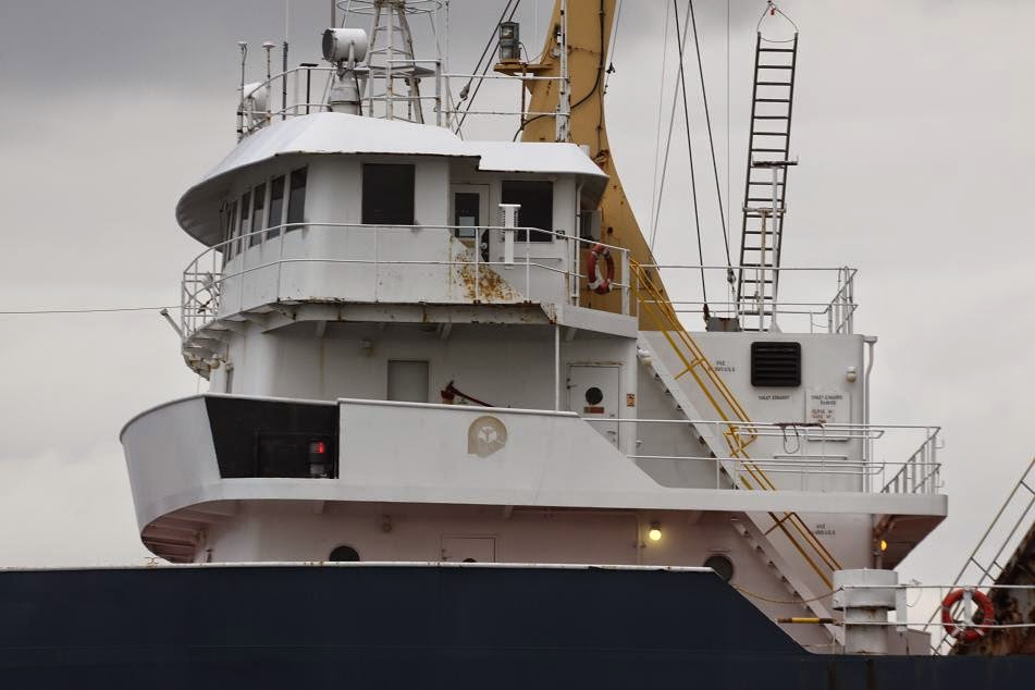 Michigan Exposures: Algorail Between the Raindrops