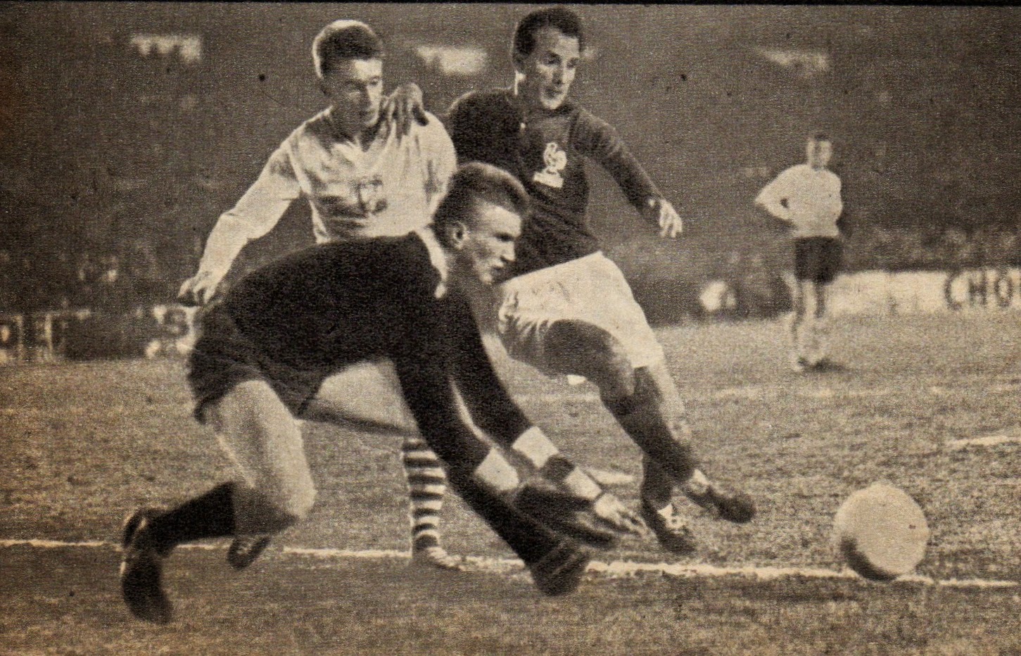 Soccer Nostalgia: Old match Photographs-Part 27e