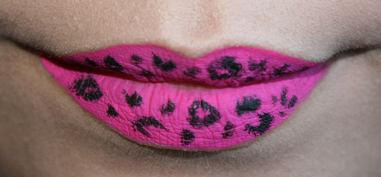 The Gilded Lily: Leopard print lips (In hot pink!)