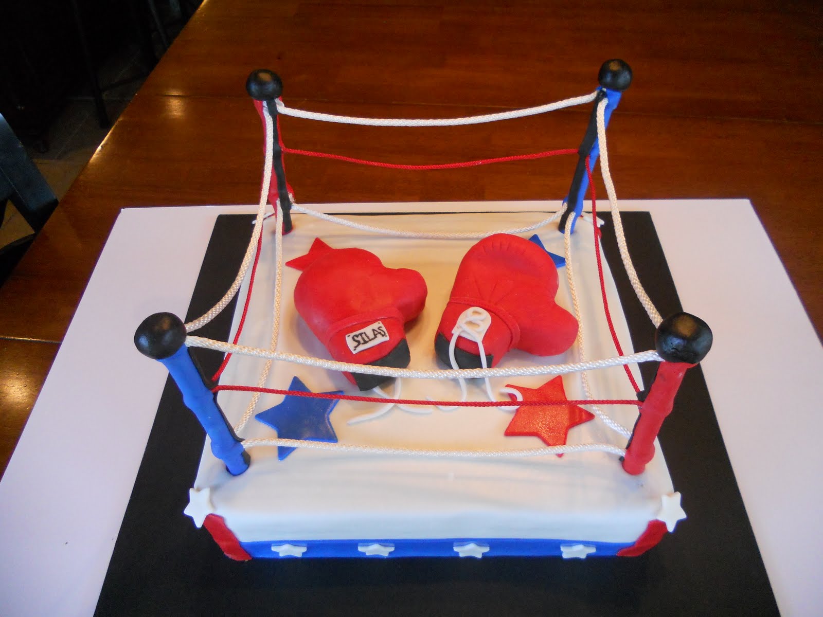 Treat Dreams: Boxing Theme Cake