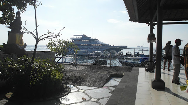 Kiwi Teo: Submarine & Fish feeding with Quicksilver Cruises Bali in ...