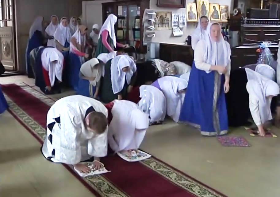 Patrick Comerford: Postures in prayer that are shared among faith ...