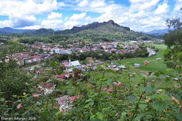 TravelScape Engineer: Panorama Kota Rantepao dari Puncak Bukit Singki ...