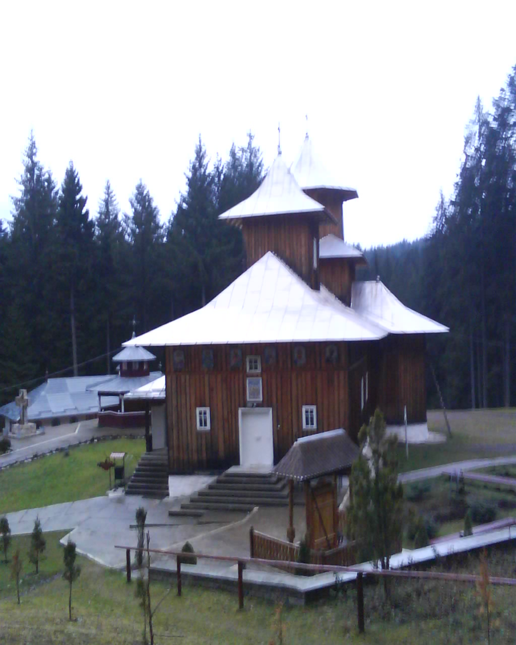 Manastirea Sihastria Rarau: Imagini Manastirea Sihastria Rarau