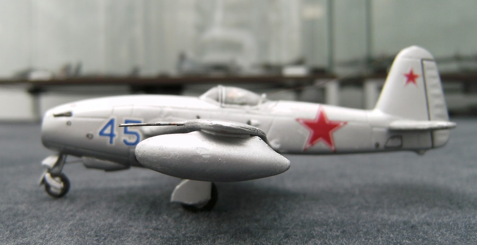 Happyscale-Modellbau: Yakovlev Yak-17 Feather - BR Vacu 1/72