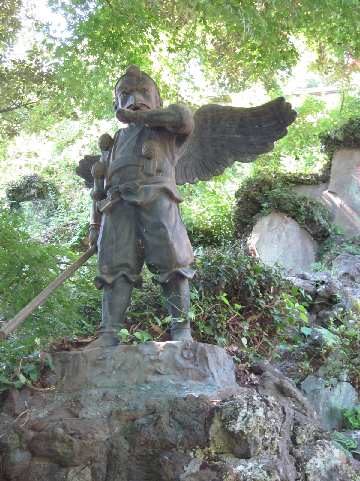 The Japan Chronicles: Crows in Japan: Menace or Guide of the Gods?