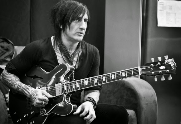 Richard Fortus: fazer residência "é uma experiência diferente"