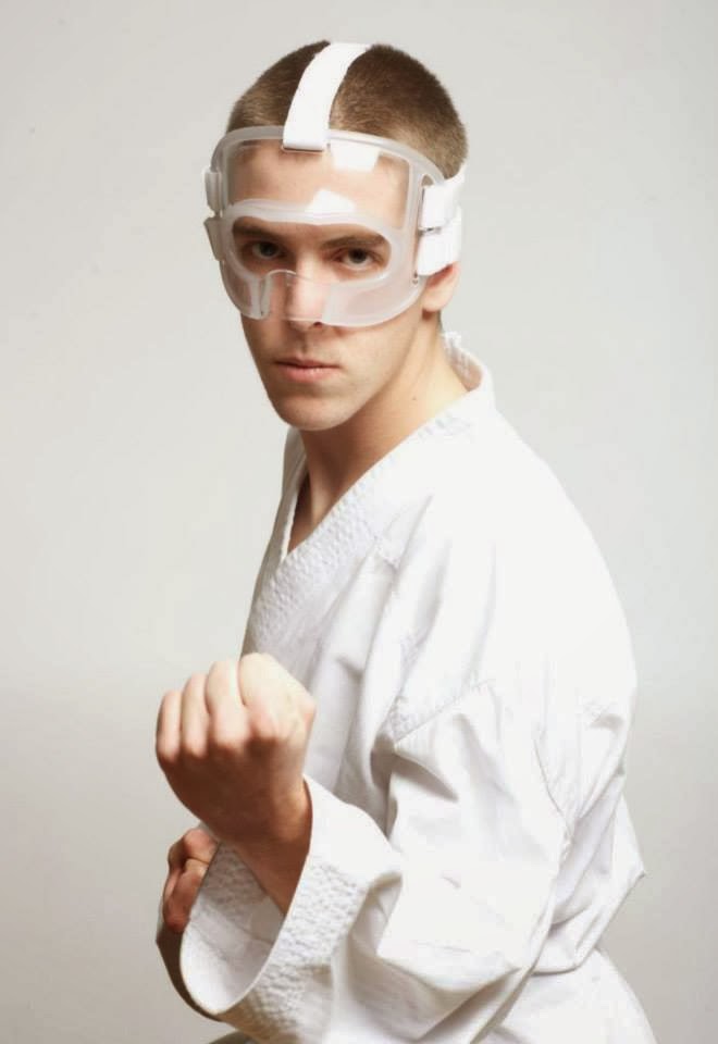 Foto Face Maker Karate WKF Aprrove - Info Karate