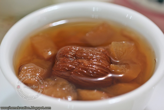 HomeKreation - Kitchen Corner: Apples and Candied Jujube Drink
