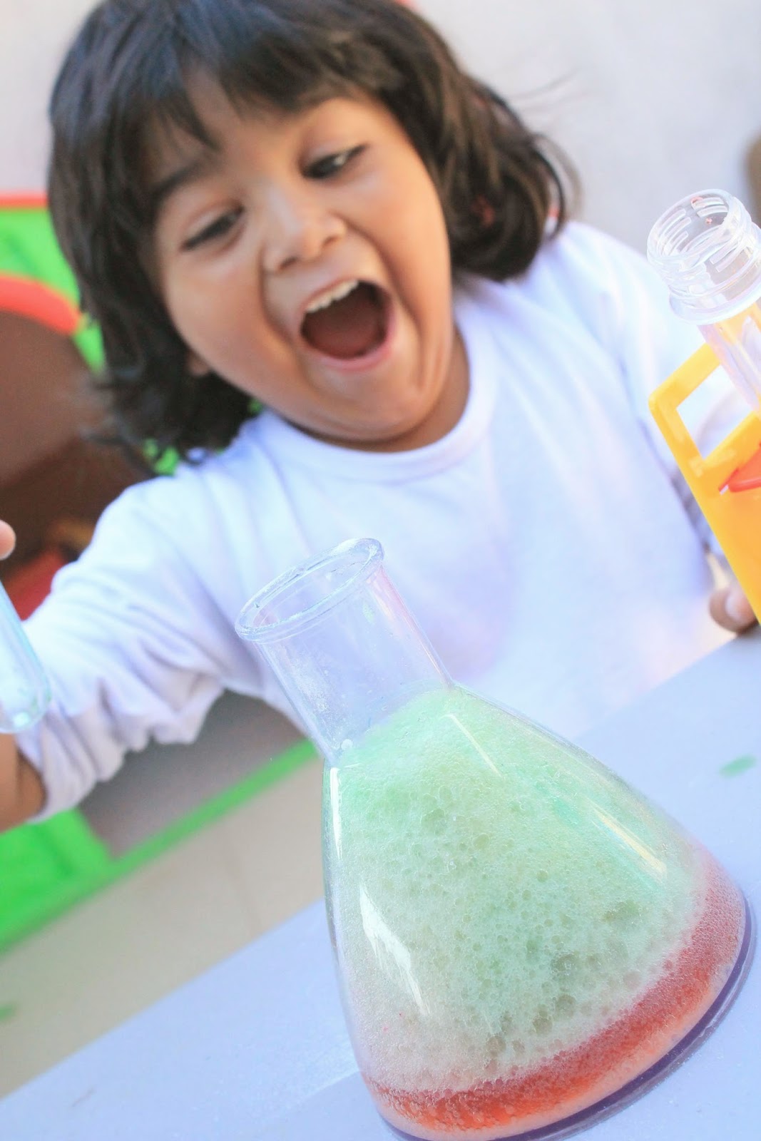 MakingMamaMagic: Pretend Play Science Lab