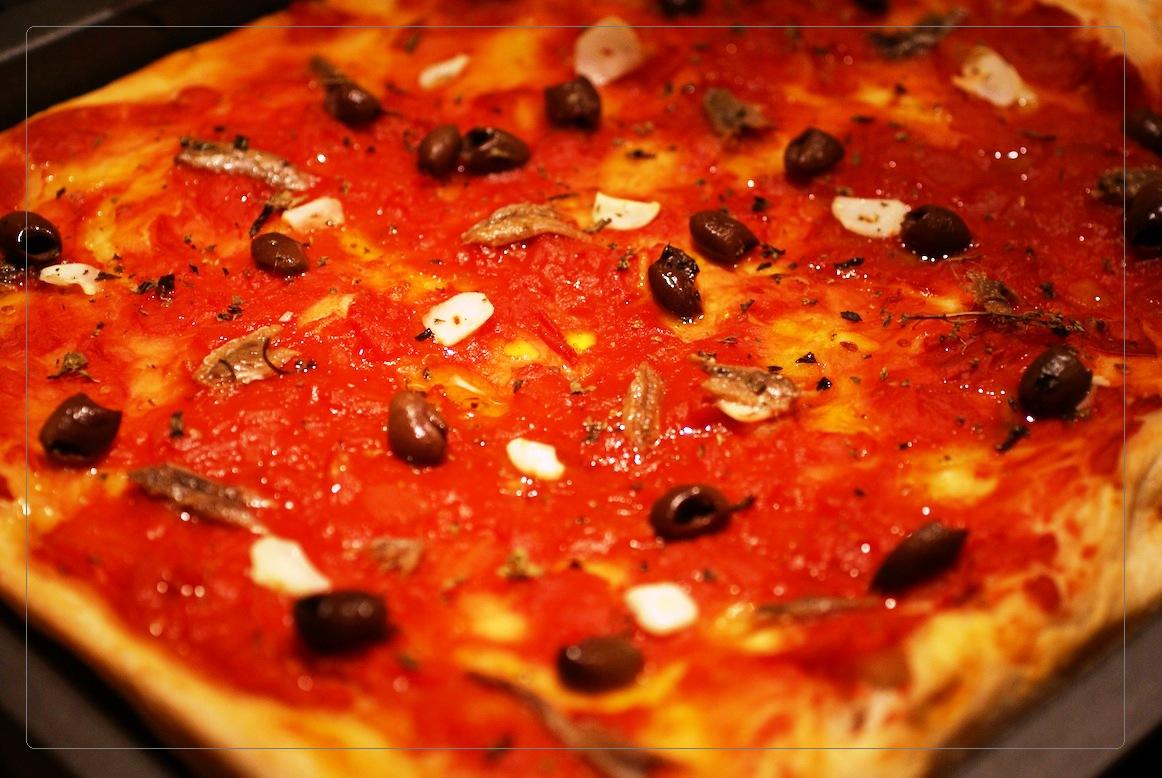 Pizza all'andrea o sardenaira - Ricette Liguri