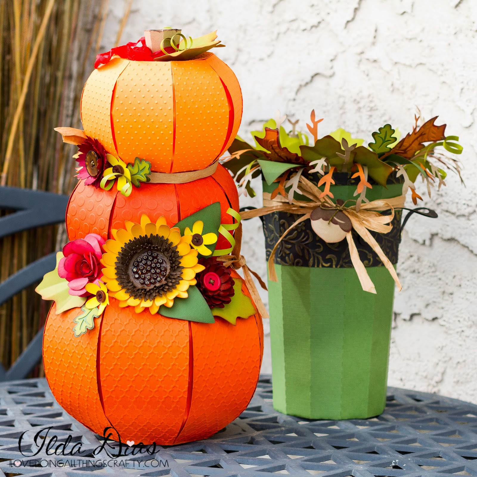 I Love Doing All Things Crafty: Fallin' Pumpkins 3D Paper Centerpiece ...