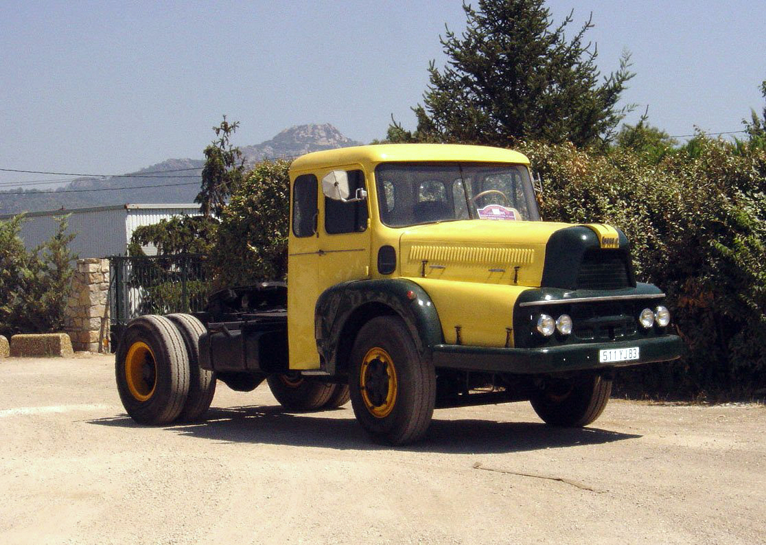 transpress nz: Unic trucks, France